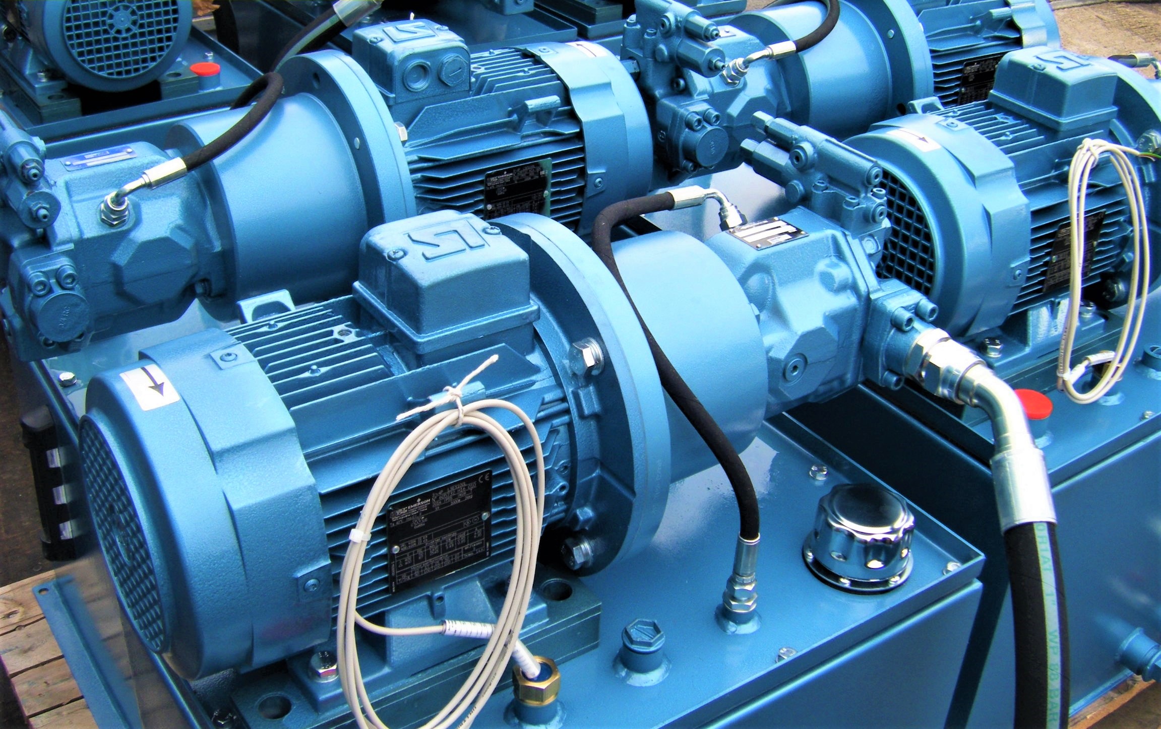 Bespoke Power Packs From Challenger Group